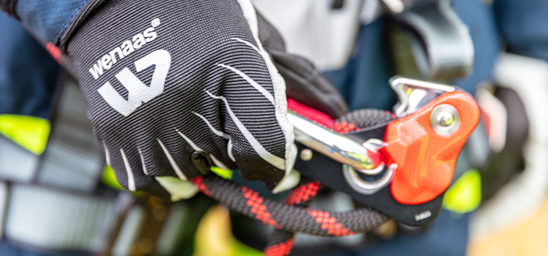 Personal fall protection and size guide